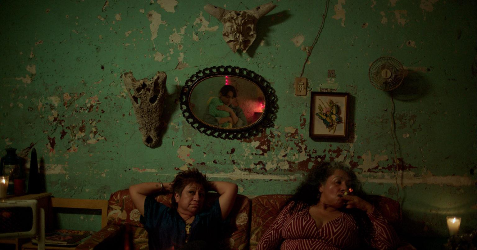 Entrevista a Michelle Garza, directora de «Huesera» (2022) - Cine ...