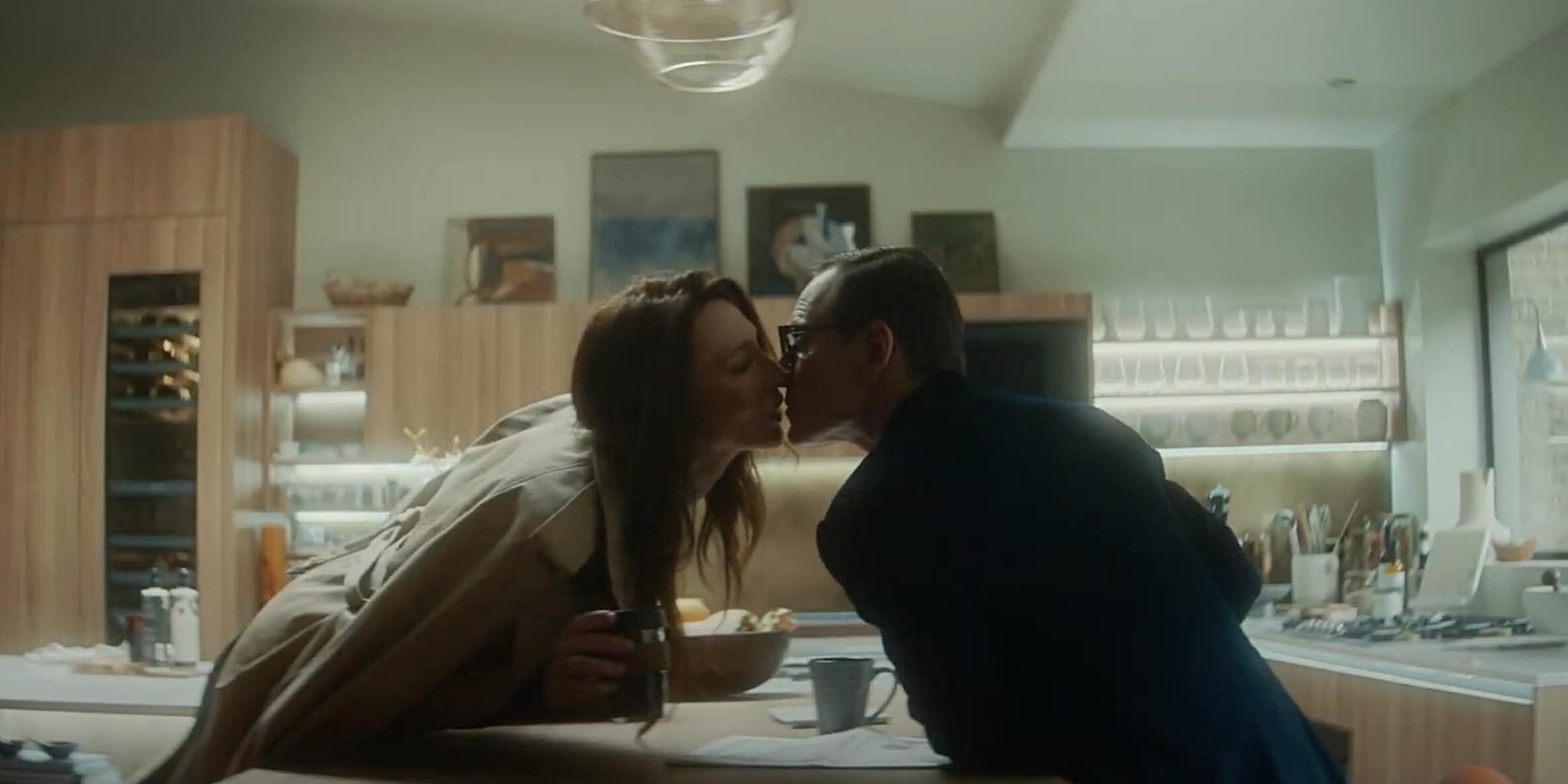 «Código negro» (2025): romance, traición y espionaje - Críticas - Cinencuentro